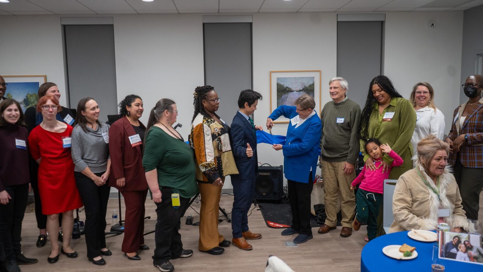 Sarah's Circle - Helping Women Rebuild Their Lives in Chicago, Illinois